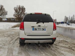 White Chevrolet Captiva 2011 in Taurage, with an engine capacity of 2.20 L and mileage of 251 thousand km for 5200 €, photo 11 on AUTOMOTO.COM.LV