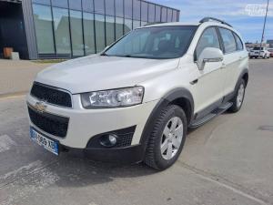 White Chevrolet Captiva 2011 in Siauliai, with an engine capacity of 2.20 L and mileage of 198 thousand km for 5150 €, photo 3 on AUTOMOTO.COM.LV