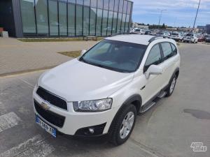White Chevrolet Captiva 2011 in Siauliai, with an engine capacity of 2.20 L and mileage of 198 thousand km for 5150 €, photo 4 on AUTOMOTO.COM.LV