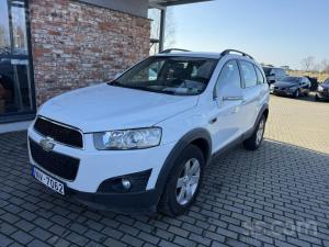 White Chevrolet Captiva 2011 in Talsi, with an engine capacity of 2.20 L and mileage of 234 thousand km for 5970 €, photo  on AUTOMOTO.COM.LV