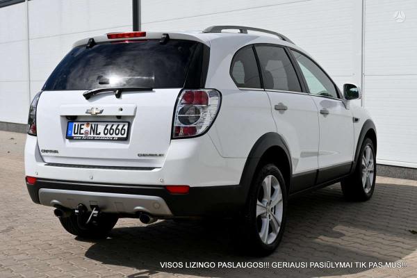 White Chevrolet Captiva 2011 in Kretinga, with an engine capacity of 2.20 L and mileage of 209 thousand km for 5899 €, photo 7 on AUTOMOTO.COM.LV