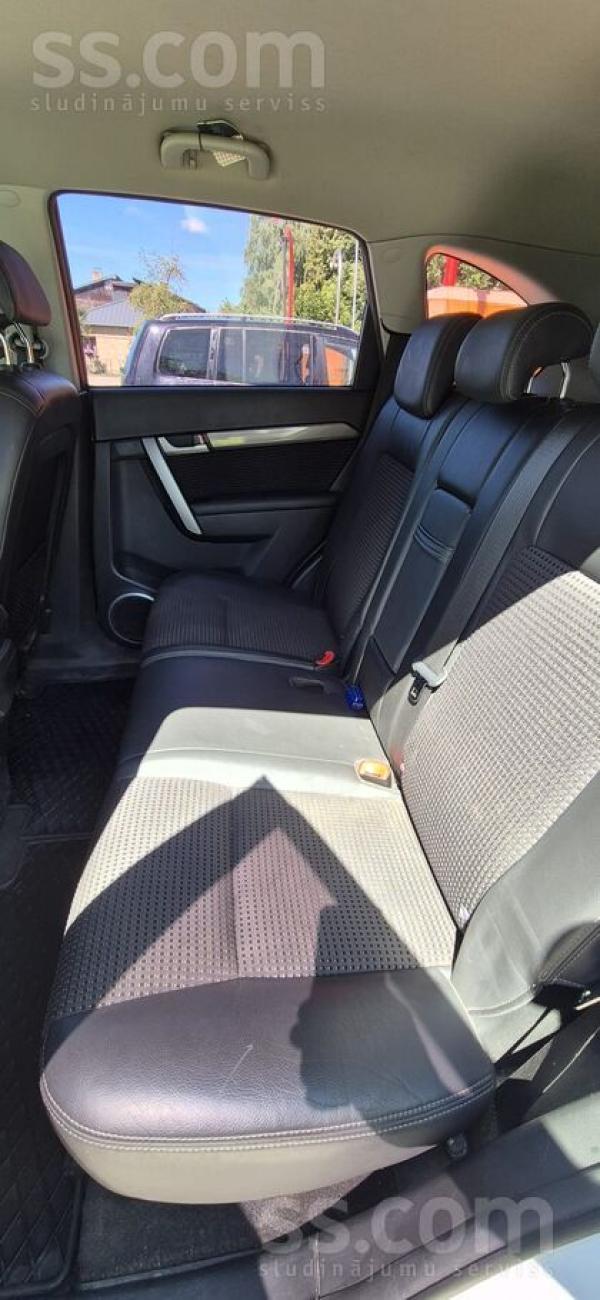 Balts Chevrolet Captiva 2011 Jelgava, ar dzinēja tilpumu 2.20 L un nobraukumu 246 tūkst. km par 4100 €, foto 6 vietnē AUTOMOTO.COM.LV