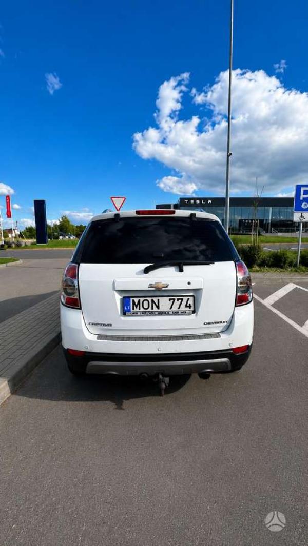 Balts Chevrolet Captiva 2011 Trakai, ar dzinēja tilpumu 2.23 L un nobraukumu 280 tūkst. km par 5500 €, foto 3 vietnē AUTOMOTO.COM.LV