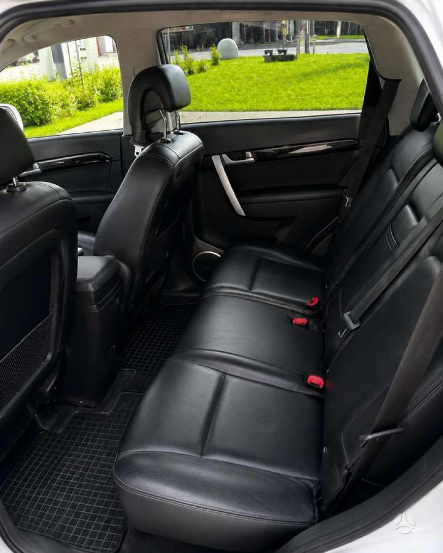 Balts Chevrolet Captiva 2011 Trakai, ar dzinēja tilpumu 2.23 L un nobraukumu 280 tūkst. km par 5500 €, foto 7 vietnē AUTOMOTO.COM.LV