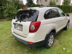 Balts Chevrolet Captiva 2011 Kupiškis, ar dzinēja tilpumu 2.38 L un nobraukumu 204 tūkst. km par 3500 €, foto 3 vietnē AUTOMOTO.COM.LV