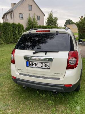 Balts Chevrolet Captiva 2011 Kupiškis, ar dzinēja tilpumu 2.38 L un nobraukumu 204 tūkst. km par 3500 €, foto 4 vietnē AUTOMOTO.COM.LV