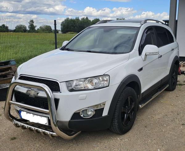 Balts Chevrolet Captiva 2011 Kauņa, ar dzinēja tilpumu 2.20 L un nobraukumu 229 tūkst. km par 5500 €, foto 2 vietnē AUTOMOTO.COM.LV