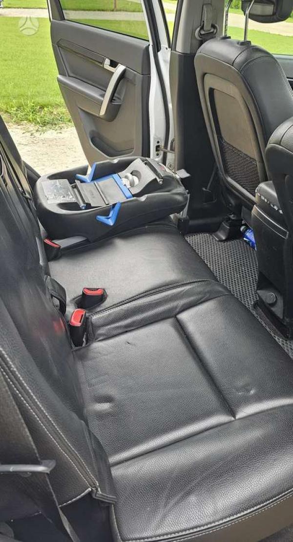 Balts Chevrolet Captiva 2011 Kauņa, ar dzinēja tilpumu 2.20 L un nobraukumu 229 tūkst. km par 5500 €, foto 10 vietnē AUTOMOTO.COM.LV