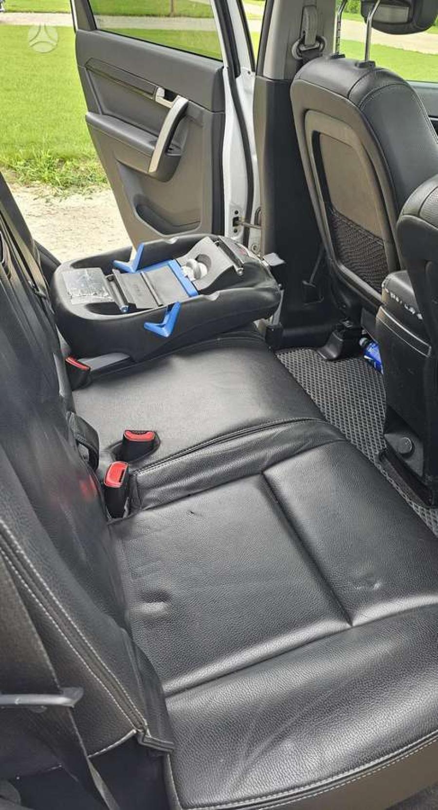 Balts Chevrolet Captiva 2011 Kauņa, ar dzinēja tilpumu 2.20 L un nobraukumu 229 tūkst. km par 5500 €, foto 11 vietnē AUTOMOTO.COM.LV