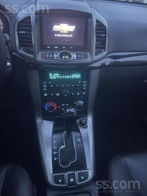 White Chevrolet Captiva 2011 in Riga, with an engine capacity of 2.20 L and mileage of 178 thousand km for 4000 €, photo 11 on AUTOMOTO.COM.LV