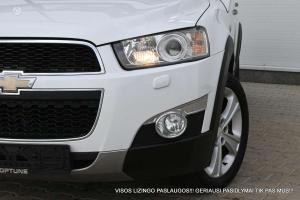 White Chevrolet Captiva 2011 in Kretinga, with an engine capacity of 2.20 L and mileage of 230 thousand km for 6299 €, photo 6 on AUTOMOTO.COM.LV