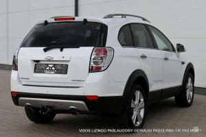 White Chevrolet Captiva 2011 in Kretinga, with an engine capacity of 2.20 L and mileage of 230 thousand km for 6299 €, photo 8 on AUTOMOTO.COM.LV