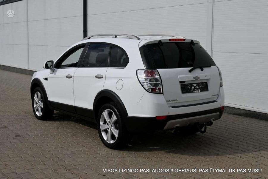 White Chevrolet Captiva 2011 in Kretinga, with an engine capacity of 2.20 L and mileage of 230 thousand km for 6299 €, photo 17 on AUTOMOTO.COM.LV