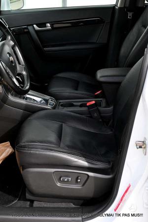 White Chevrolet Captiva 2011 in Kretinga, with an engine capacity of 2.20 L and mileage of 230 thousand km for 6299 €, photo 21 on AUTOMOTO.COM.LV