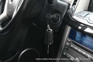 White Chevrolet Captiva 2011 in Kretinga, with an engine capacity of 2.20 L and mileage of 230 thousand km for 6299 €, photo 33 on AUTOMOTO.COM.LV