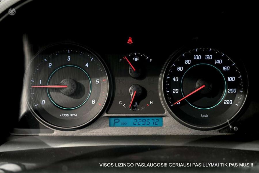 White Chevrolet Captiva 2011 in Kretinga, with an engine capacity of 2.20 L and mileage of 230 thousand km for 6299 €, photo 38 on AUTOMOTO.COM.LV