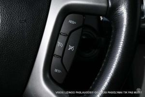 White Chevrolet Captiva 2011 in Kretinga, with an engine capacity of 2.20 L and mileage of 230 thousand km for 6299 €, photo 39 on AUTOMOTO.COM.LV