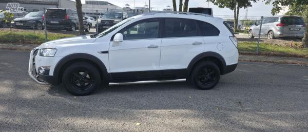 White Chevrolet Captiva 2011 in Marijampole, with an engine capacity of 2.20 L and mileage of 228 thousand km for 4500 €, photo 4 on AUTOMOTO.COM.LV