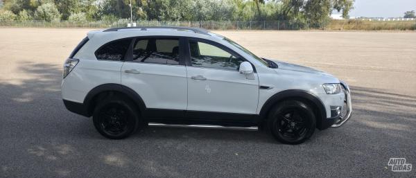 White Chevrolet Captiva 2011 in Marijampole, with an engine capacity of 2.20 L and mileage of 228 thousand km for 4500 €, photo 8 on AUTOMOTO.COM.LV