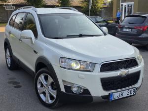 White Chevrolet Captiva 2011 in Silute, with an engine capacity of 2.20 L and mileage of 281 thousand km for 4500 €, photo 6 on AUTOMOTO.COM.LV