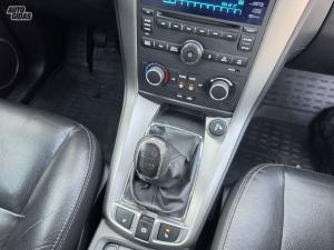 White Chevrolet Captiva 2011 in Silute, with an engine capacity of 2.20 L and mileage of 281 thousand km for 4500 €, photo 17 on AUTOMOTO.COM.LV