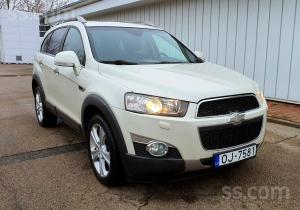 Balts Chevrolet Captiva 2012 Rīga, ar dzinēja tilpumu 2.20 L un nobraukumu 243 tūkst. km par 6200 €, foto  vietnē AUTOMOTO.COM.LV