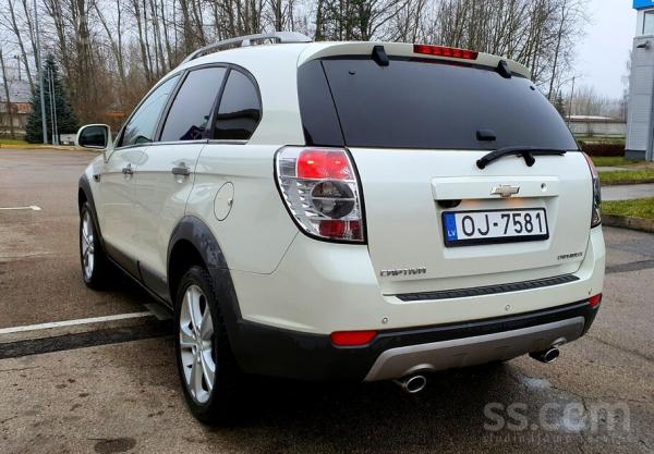 Balts Chevrolet Captiva 2012 Rīga, ar dzinēja tilpumu 2.20 L un nobraukumu 243 tūkst. km par 6200 €, foto 5 vietnē AUTOMOTO.COM.LV