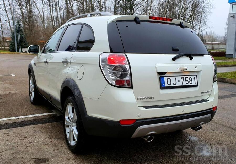 Balts Chevrolet Captiva 2012 Rīga, ar dzinēja tilpumu 2.20 L un nobraukumu 243 tūkst. km par 6200 €, foto 5 vietnē AUTOMOTO.COM.LV