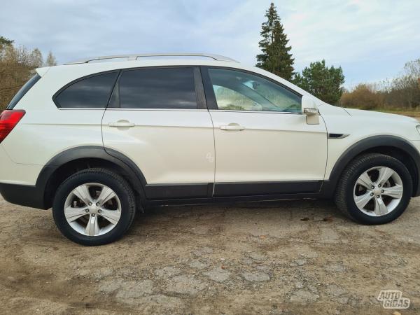 Balts Chevrolet Captiva 2012 Utena, ar dzinēja tilpumu 2.20 L un nobraukumu 252 tūkst. km par 4950 €, foto 4 vietnē AUTOMOTO.COM.LV