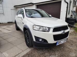 Balts Chevrolet Captiva 2012 Viļņa, ar dzinēja tilpumu 2.20 L un nobraukumu 155 tūkst. km par 5950 €, foto  vietnē AUTOMOTO.COM.LV