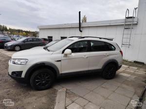 White Chevrolet Captiva 2012 in Vilnius, with an engine capacity of 2.20 L and mileage of 155 thousand km for 5950 €, photo 3 on AUTOMOTO.COM.LV