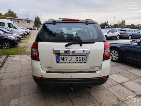 Balts Chevrolet Captiva 2012 Viļņa, ar dzinēja tilpumu 2.20 L un nobraukumu 155 tūkst. km par 5950 €, foto 4 vietnē AUTOMOTO.COM.LV