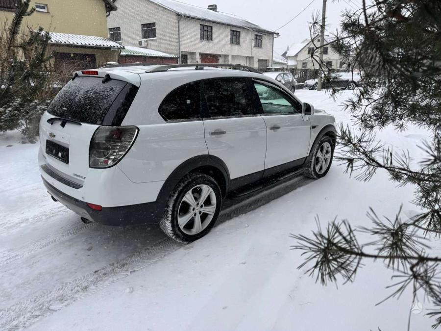 Balts Chevrolet Captiva 2012 Marijampole, ar dzinēja tilpumu 2.20 L un nobraukumu 170 tūkst. km par 5500 €, foto 8 vietnē AUTOMOTO.COM.LV
