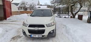 White Chevrolet Captiva 2012 in Vilnius, with an engine capacity of 2.20 L and mileage of 234 thousand km for 3500 €, photo  on AUTOMOTO.COM.LV