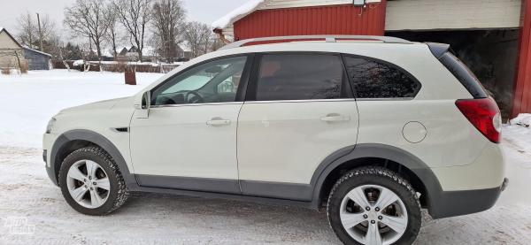Balts Chevrolet Captiva 2012 Viļņa, ar dzinēja tilpumu 2.20 L un nobraukumu 234 tūkst. km par 3500 €, foto 4 vietnē AUTOMOTO.COM.LV