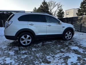 White Chevrolet Captiva 2012 in Kaunas, with an engine capacity of 2.20 L and mileage of 183 thousand km for 5250 €, photo 3 on AUTOMOTO.COM.LV