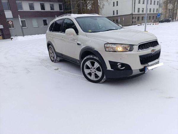 Balts Chevrolet Captiva 2012 Šauļi, ar dzinēja tilpumu 2.20 L un nobraukumu 240 tūkst. km par 4850 €, foto 3 vietnē AUTOMOTO.COM.LV