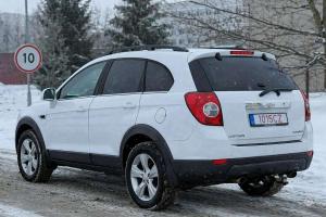 White Chevrolet Captiva 2012 in Kaunas, with an engine capacity of 2.23 L and mileage of 205 thousand km for 5000 €, photo 3 on AUTOMOTO.COM.LV