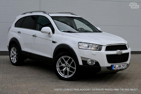 White Chevrolet Captiva 2012 in Kretinga, with an engine capacity of 2.20 L and mileage of 182 thousand km for 5899 €, photo 1 on AUTOMOTO.COM.LV