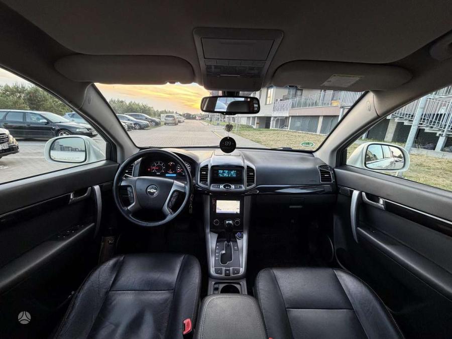 Balts Chevrolet Captiva 2012 Viļņa, ar dzinēja tilpumu 2.20 L un nobraukumu 259 tūkst. km par 4700 €, foto 9 vietnē AUTOMOTO.COM.LV