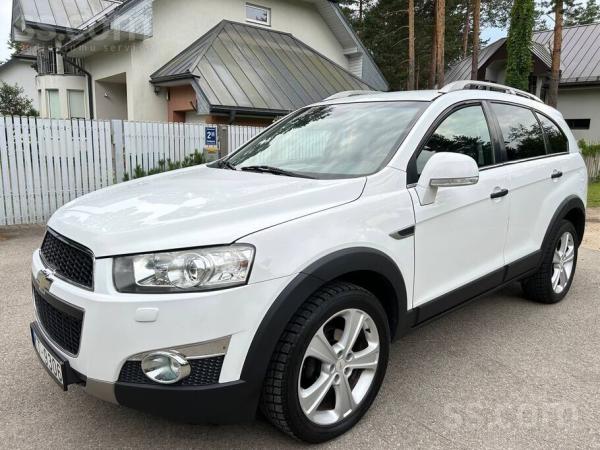 Balts Chevrolet Captiva 2012 Rīga, ar dzinēja tilpumu 2.20 L un nobraukumu 220 tūkst. km par 5590 €, foto 1 vietnē AUTOMOTO.COM.LV