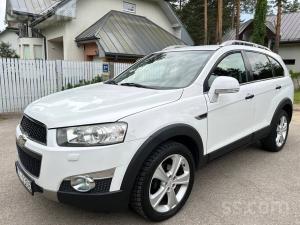 Balts Chevrolet Captiva 2012 Rīga, ar dzinēja tilpumu 2.20 L un nobraukumu 220 tūkst. km par 5590 €, foto  vietnē AUTOMOTO.COM.LV