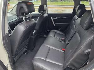 White Chevrolet Captiva 2012 in Taurage, with an engine capacity of 2.20 L and mileage of 145 thousand km for 5500 €, photo 9 on AUTOMOTO.COM.LV