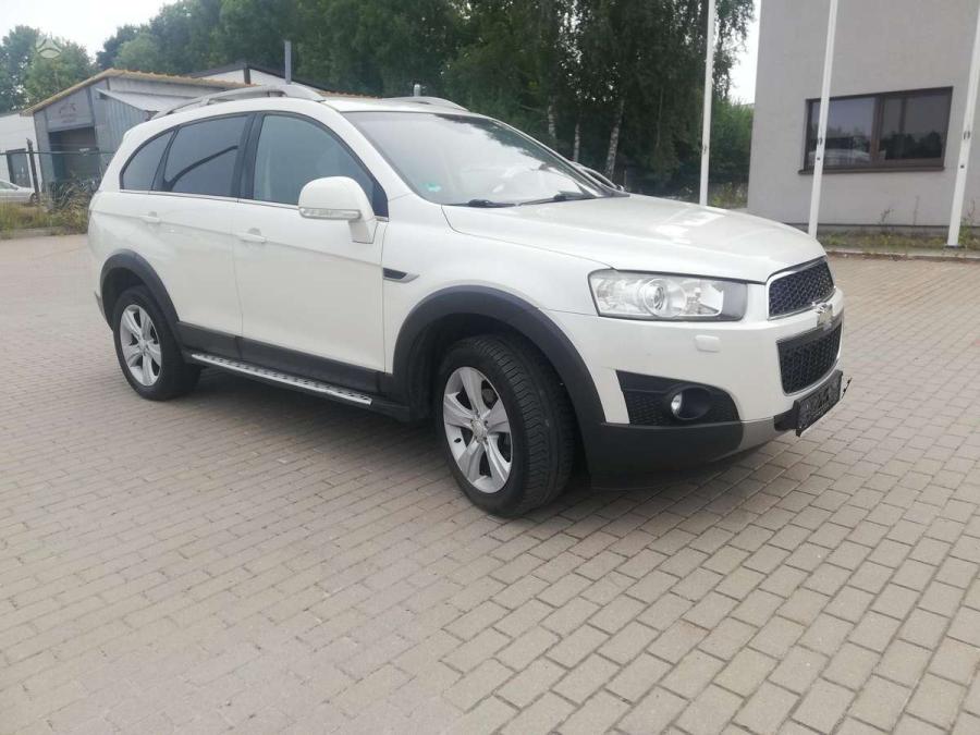 Balts Chevrolet Captiva 2012 Utena, ar dzinēja tilpumu 2.20 L un nobraukumu 297 tūkst. km par 4999 €, foto 3 vietnē AUTOMOTO.COM.LV