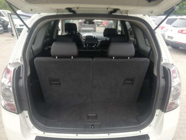 White Chevrolet Captiva 2012 in Utena, with an engine capacity of 2.20 L and mileage of 297 thousand km for 4999 €, photo 10 on AUTOMOTO.COM.LV