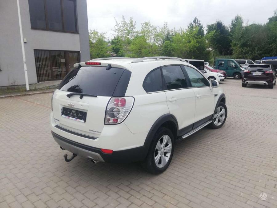 Balts Chevrolet Captiva 2012 Utena, ar dzinēja tilpumu 2.20 L un nobraukumu 297 tūkst. km par 4999 €, foto 12 vietnē AUTOMOTO.COM.LV