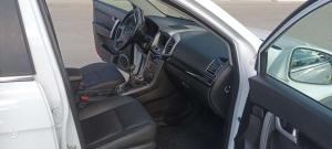 White Chevrolet Captiva 2012 in Siauliai, with an engine capacity of 2.20 L and mileage of 266 thousand km for 5350 €, photo 9 on AUTOMOTO.COM.LV