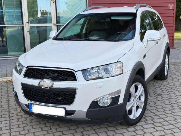 Chevrolet Captiva 2012 Klaipėda vietnē Balts Chevrolet Captiva 2012 Klaipėda, ar dzinēja tilpumu 2.23 L un nobraukumu 239 tūkst. km par 4900 €, foto 4 vietnē AUTOMOTO.COM.LV