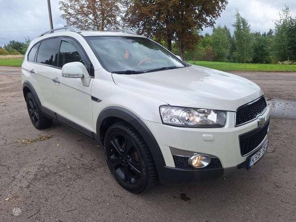 Chevrolet Captiva 2012 Kelmė vietnē Balts Chevrolet Captiva 2012 Kelmė, ar dzinēja tilpumu 2.20 L un nobraukumu 202 tūkst. km par 4200 €, foto 1 vietnē AUTOMOTO.COM.LV