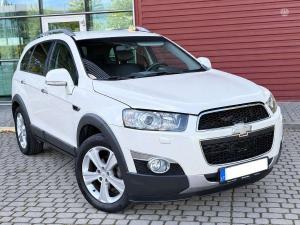 White Chevrolet Captiva 2012 in Klaipeda, with an engine capacity of 2.23 L and mileage of 239 thousand km for 4800 €, photo 3 on AUTOMOTO.COM.LV